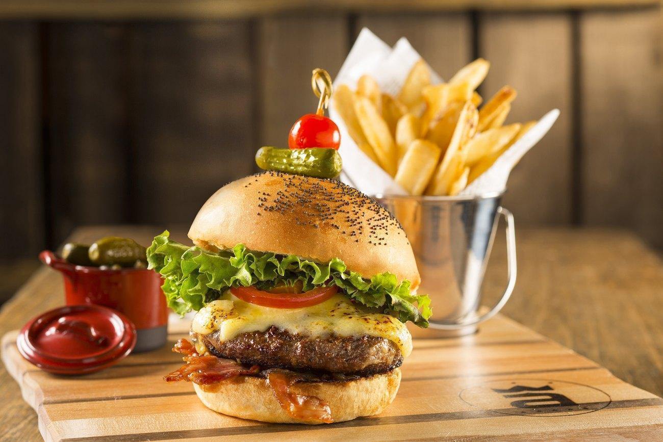 Archibald Microbrasserie Quebec Restaurant: Menu, Reviews & Reserve (2026)