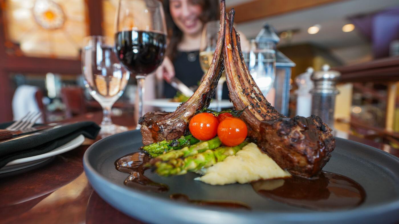 Restaurants Fish & Chips, Fruits de mer/Poissons d'hôtel Québec (Guide ...