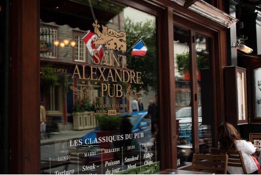 Meilleurs Restaurants Grillades Pub irlandais, Terrasse Québec | Guide ...